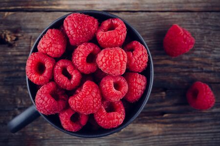 اكتشفي فوائد التوت الأحمر لتسريع حدوث الحمل! : تطبيق الملكة